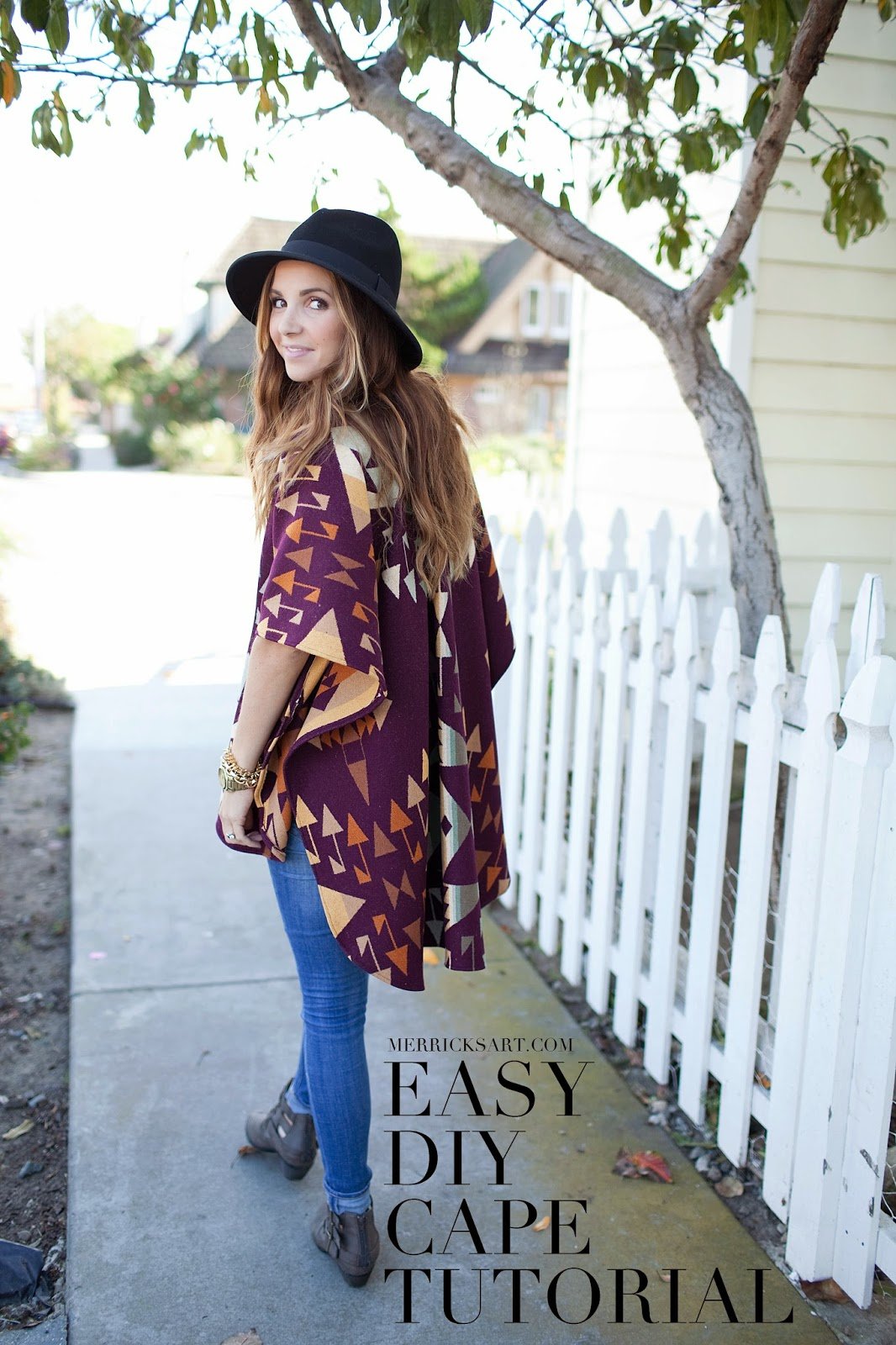 DIY FRIDAY + HANDMADE HOLIDAYS: EASY DIY CAPE - Merrick's Art