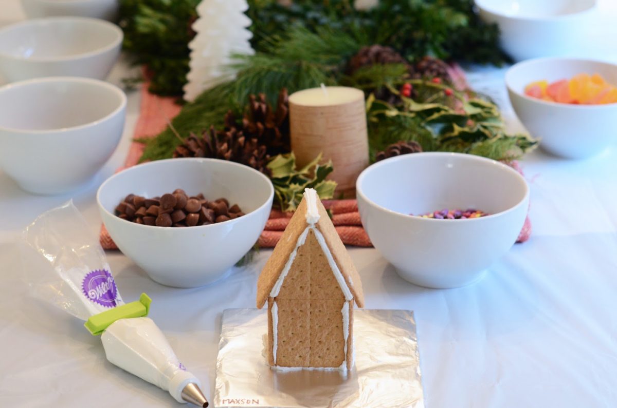 Easy Graham Cracker Gingerbread Houses - Merrick's Art