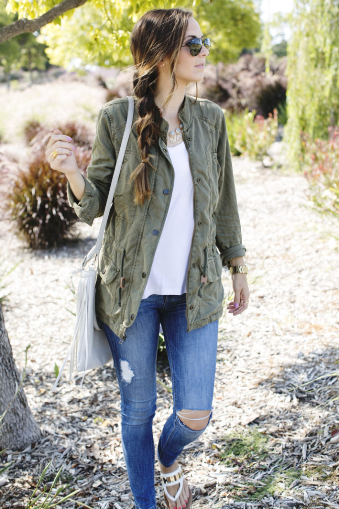 30+ White T-Shirt Outfit Ideas - Merrick's Art