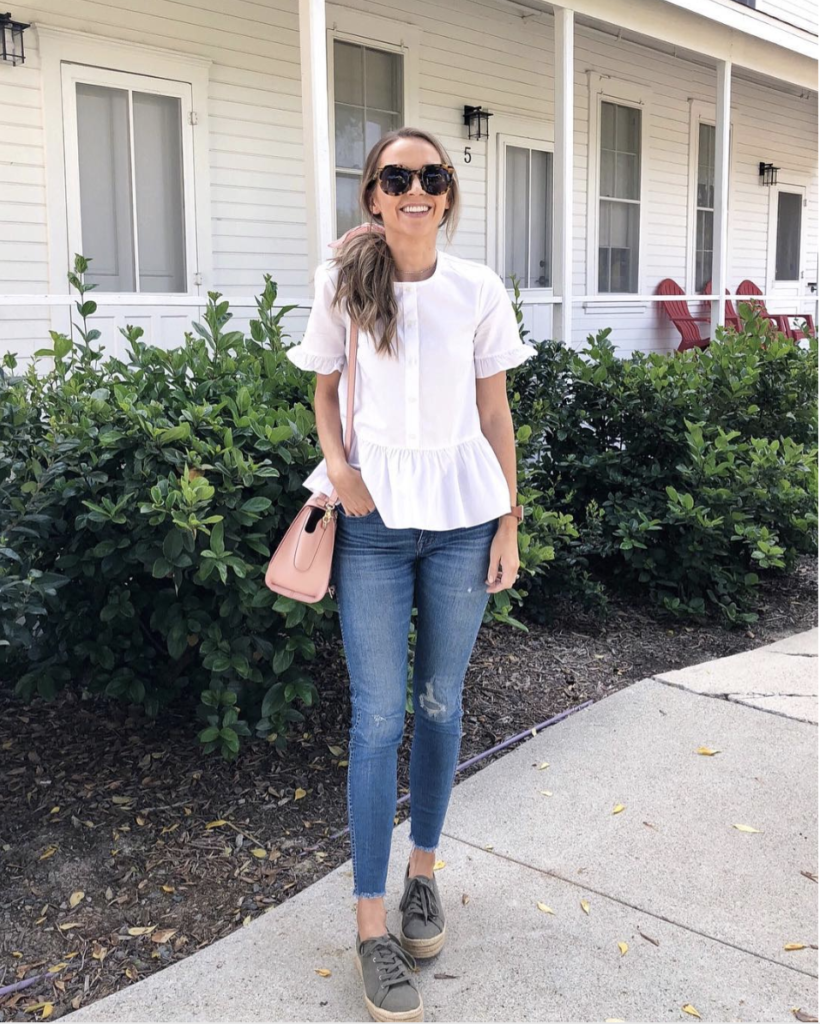 Cute Stay At Home Mom Outfits For Summer - ReviewFitHealth.com
