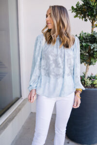 How To Wear a Flowy Top (4 Helpful Tips) - Merrick's Art
