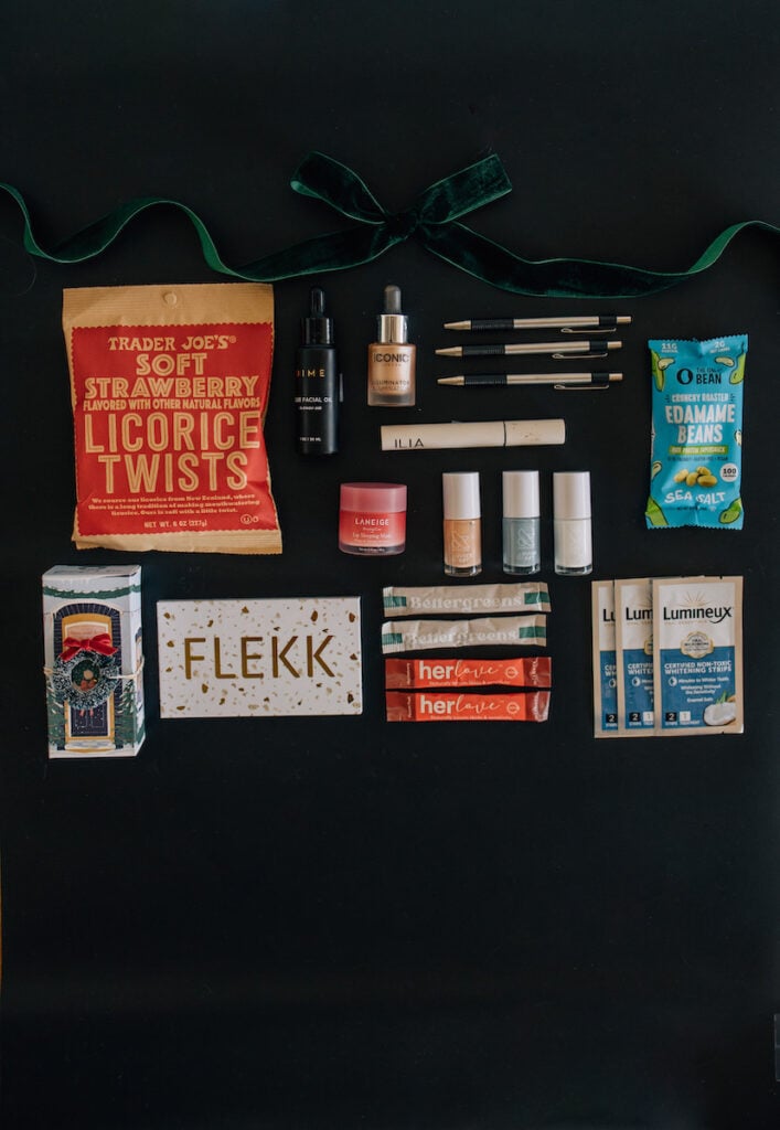 10 Gift Bundles for Everyone On Your List - Merrick's Art