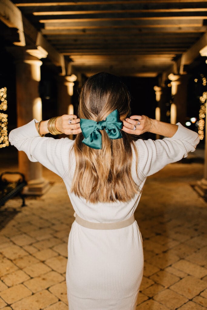 Neutral Holiday Outfits: Holiday Style Guide - Merrick's Art