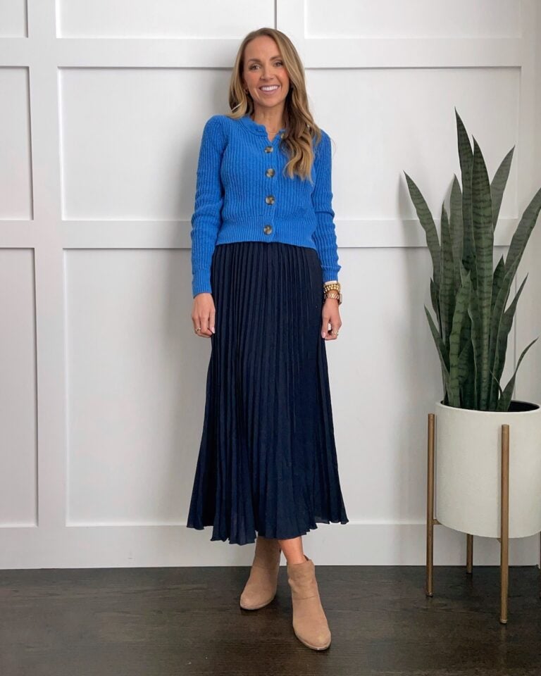 Colorful Winter Outfits to Copy - Merrick's Art