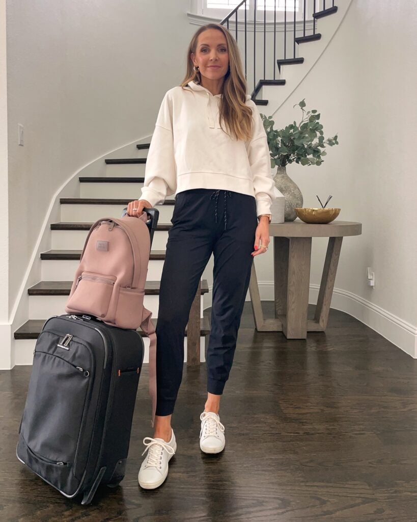 5 Spring Break Outfit Ideas (Travel Day, Pool, Amusement Park, Etc ...