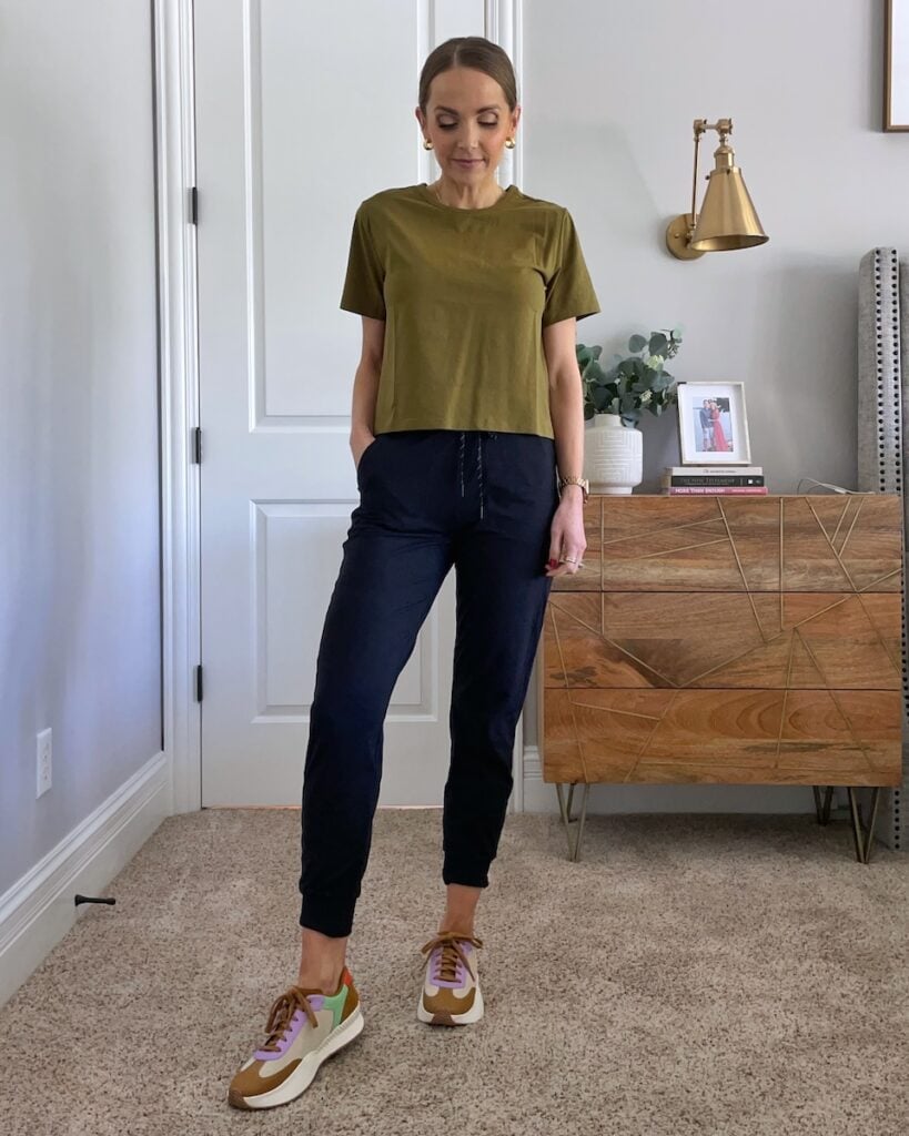 What to Wear on a Warm Rainy Day - Merrick's Art