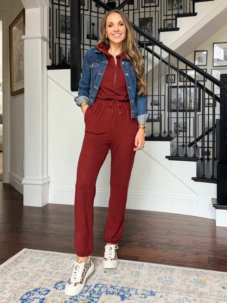 Fall Mom Outfits With Jackets - Merrick's Art